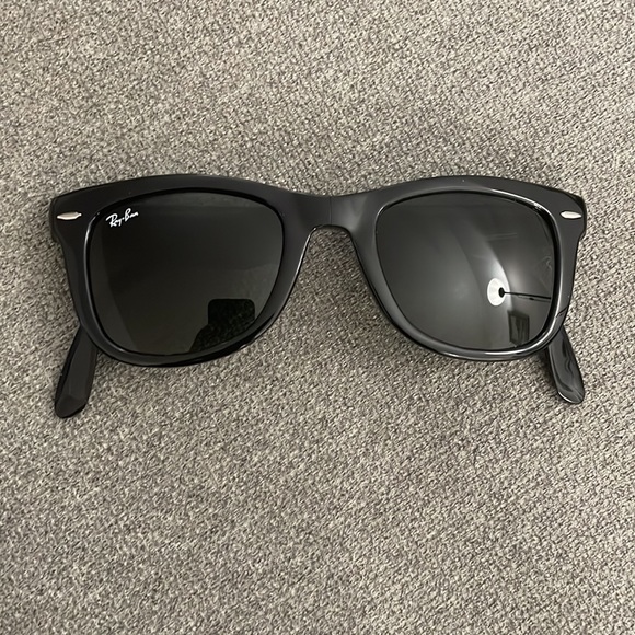 Ray-Ban | Accessories | Rayban Wayfarer Folding Classic Sunglasses ...